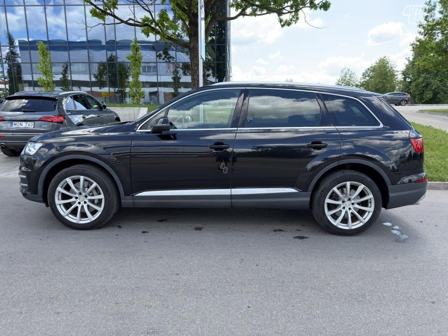 Black Audi Q7 2016 in Panevezys, with an engine capacity of 3.00 L and mileage of 439 thousand km for 15500 €, photo 12 on AUTOMOTO.COM.LV