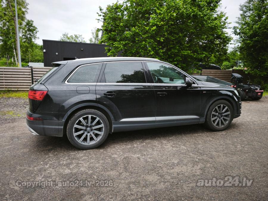 Melns Audi Q7 2016 Tallina, ar dzinēja tilpumu 3.00 L un nobraukumu 257 tūkst. km par 21900 €, foto 5 vietnē AUTOMOTO.COM.LV