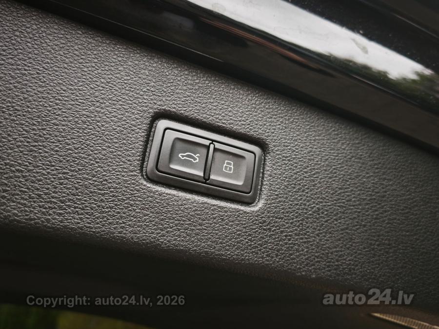 Melns Audi Q7 2016 Tallina, ar dzinēja tilpumu 3.00 L un nobraukumu 257 tūkst. km par 21900 €, foto 16 vietnē AUTOMOTO.COM.LV