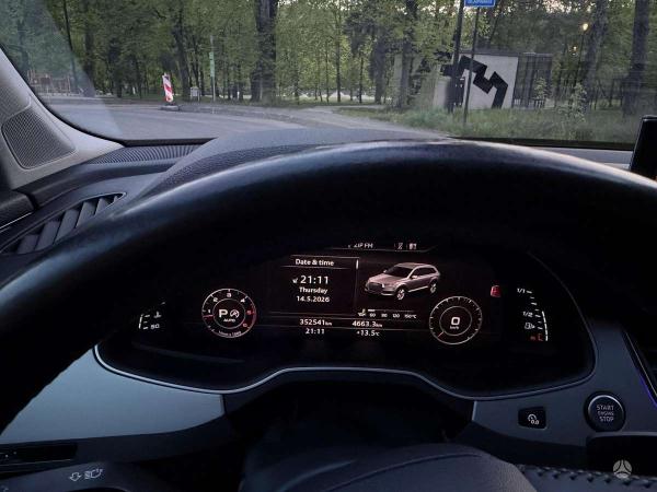 Black Audi Q7 2016 in Vilnius, with an engine capacity of 2.97 L and mileage of 350 thousand km for 18400 €, photo 9 on AUTOMOTO.COM.LV