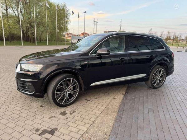 Melns Audi Q7 2016 Šauļi, ar dzinēja tilpumu 2.97 L un nobraukumu 259 tūkst. km par 23200 €, foto 1 vietnē AUTOMOTO.COM.LV