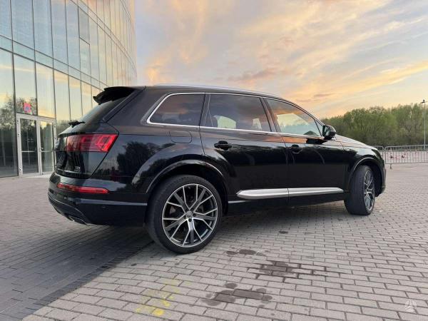 Melns Audi Q7 2016 Šauļi, ar dzinēja tilpumu 2.97 L un nobraukumu 259 tūkst. km par 23200 €, foto 5 vietnē AUTOMOTO.COM.LV