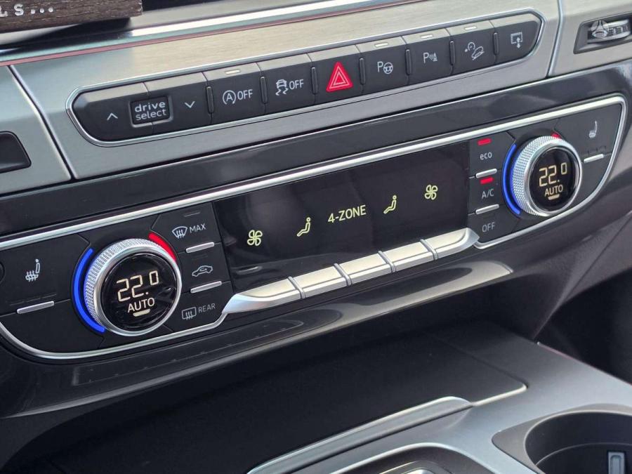 Melns Audi Q7 2016 Šauļi, ar dzinēja tilpumu 2.97 L un nobraukumu 259 tūkst. km par 23200 €, foto 18 vietnē AUTOMOTO.COM.LV