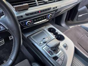 Melns Audi Q7 2016 Šauļi, ar dzinēja tilpumu 2.97 L un nobraukumu 259 tūkst. km par 23200 €, foto 21 vietnē AUTOMOTO.COM.LV