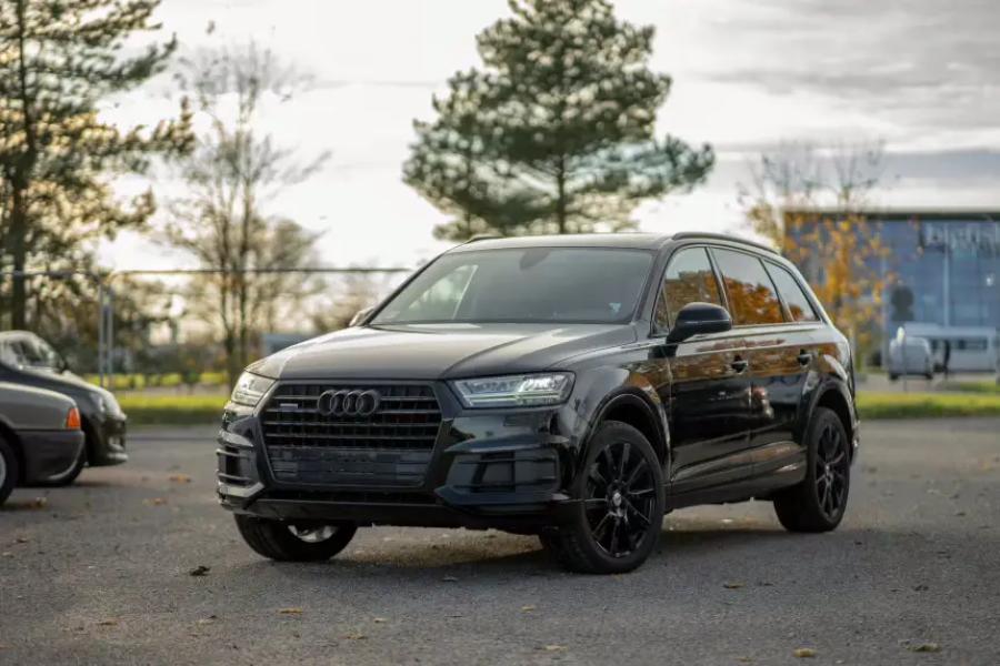 Melns Audi Q7 2016 Liepāja, ar dzinēja tilpumu 3.00 L un nobraukumu 185 tūkst. km par 33500 €, foto 1 vietnē AUTOMOTO.COM.LV