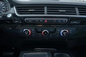 Melns Audi Q7 2016 Liepāja, ar dzinēja tilpumu 3.00 L un nobraukumu 185 tūkst. km par 33500 €, foto 15 vietnē AUTOMOTO.COM.LV