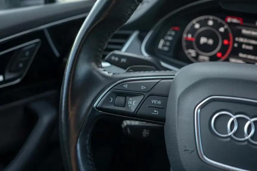 Melns Audi Q7 2016 Liepāja, ar dzinēja tilpumu 3.00 L un nobraukumu 185 tūkst. km par 33500 €, foto 17 vietnē AUTOMOTO.COM.LV
