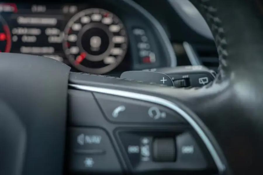 Melns Audi Q7 2016 Liepāja, ar dzinēja tilpumu 3.00 L un nobraukumu 185 tūkst. km par 33500 €, foto 19 vietnē AUTOMOTO.COM.LV