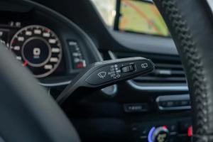 Melns Audi Q7 2016 Liepāja, ar dzinēja tilpumu 3.00 L un nobraukumu 185 tūkst. km par 33500 €, foto 20 vietnē AUTOMOTO.COM.LV