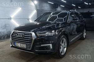 Black Audi Q7 2016 in Riga, with an engine capacity of 3.00 L and mileage of 255 thousand km for 29900 €, photo 5 on AUTOMOTO.COM.LV