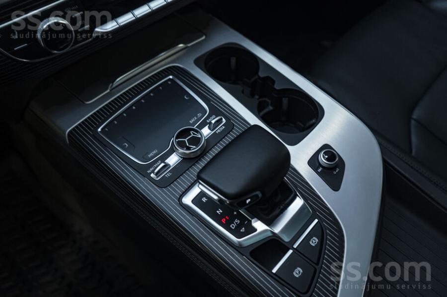 Black Audi Q7 2016 in Riga, with an engine capacity of 3.00 L and mileage of 255 thousand km for 29900 €, photo 25 on AUTOMOTO.COM.LV