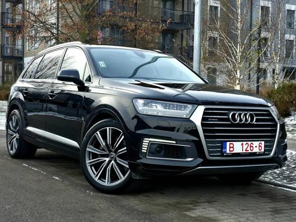 Black Audi Q7 2016 in Riga, with an engine capacity of 3.00 L and mileage of 261 thousand km for 23200 €, photo 1 on AUTOMOTO.COM.LV
