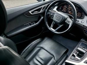 Black Audi Q7 2016 in Riga, with an engine capacity of 3.00 L and mileage of 261 thousand km for 23200 €, photo 16 on AUTOMOTO.COM.LV