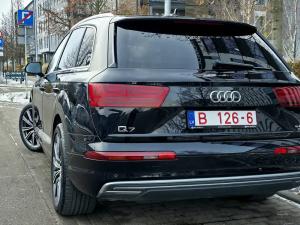 Black Audi Q7 2016 in Riga, with an engine capacity of 3.00 L and mileage of 261 thousand km for 23200 €, photo 40 on AUTOMOTO.COM.LV