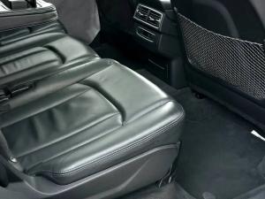 Black Audi Q7 2016 in Riga, with an engine capacity of 3.00 L and mileage of 261 thousand km for 23200 €, photo 50 on AUTOMOTO.COM.LV