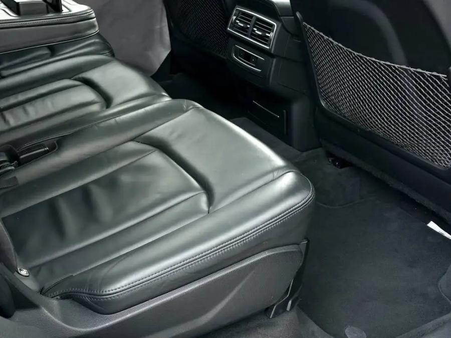 Black Audi Q7 2016 in Riga, with an engine capacity of 3.00 L and mileage of 261 thousand km for 23200 €, photo 50 on AUTOMOTO.COM.LV
