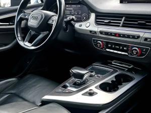 Black Audi Q7 2016 in Riga, with an engine capacity of 3.00 L and mileage of 261 thousand km for 23200 €, photo 51 on AUTOMOTO.COM.LV