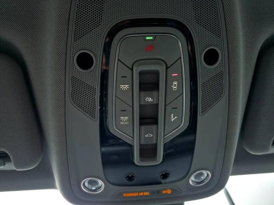 Black Audi Q7 2016 in Riga, with an engine capacity of 3.00 L and mileage of 261 thousand km for 23200 €, photo 52 on AUTOMOTO.COM.LV