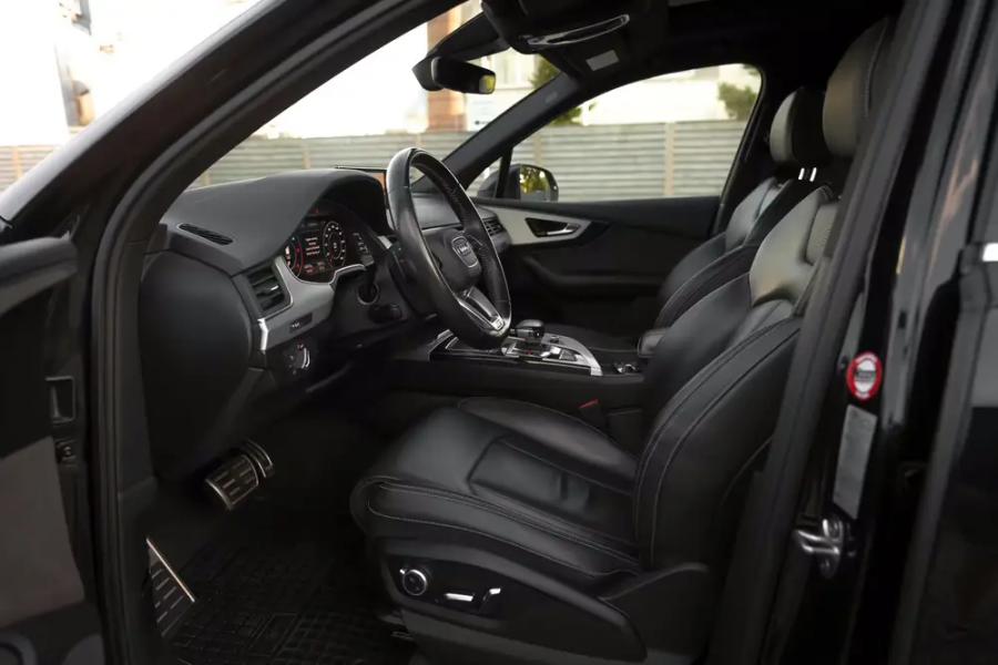 Melns Audi Q7 2016 Jelgava, ar dzinēja tilpumu 3.00 L un nobraukumu 220 tūkst. km par 24300 €, foto 11 vietnē AUTOMOTO.COM.LV