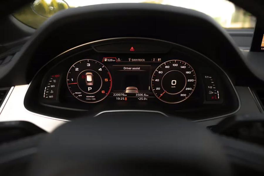 Melns Audi Q7 2016 Jelgava, ar dzinēja tilpumu 3.00 L un nobraukumu 220 tūkst. km par 24300 €, foto 14 vietnē AUTOMOTO.COM.LV