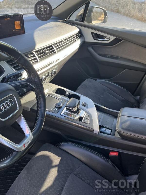 Black Audi Q7 2016 in Balvi, with an engine capacity of 3.00 L and mileage of 300 thousand km for 23000 €, photo 8 on AUTOMOTO.COM.LV