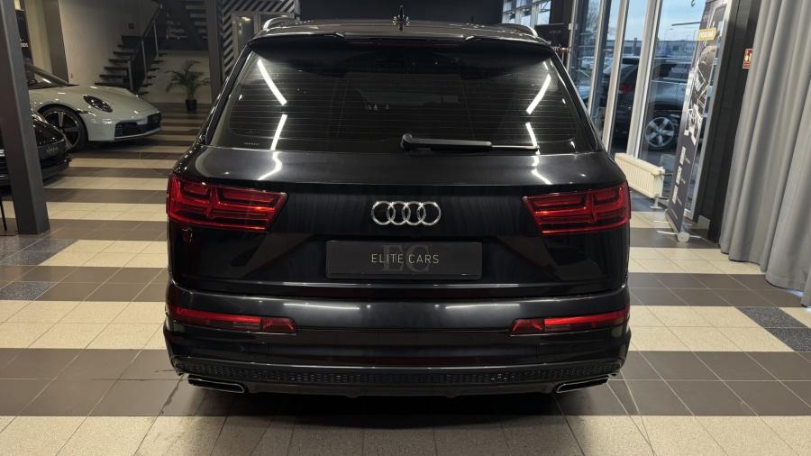 Black Audi Q7 2016 in Riga, with an engine capacity of 3.00 L and mileage of 232 thousand km for 28200 €, photo 6 on AUTOMOTO.COM.LV