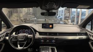 Black Audi Q7 2016 in Riga, with an engine capacity of 3.00 L and mileage of 232 thousand km for 28200 €, photo 10 on AUTOMOTO.COM.LV