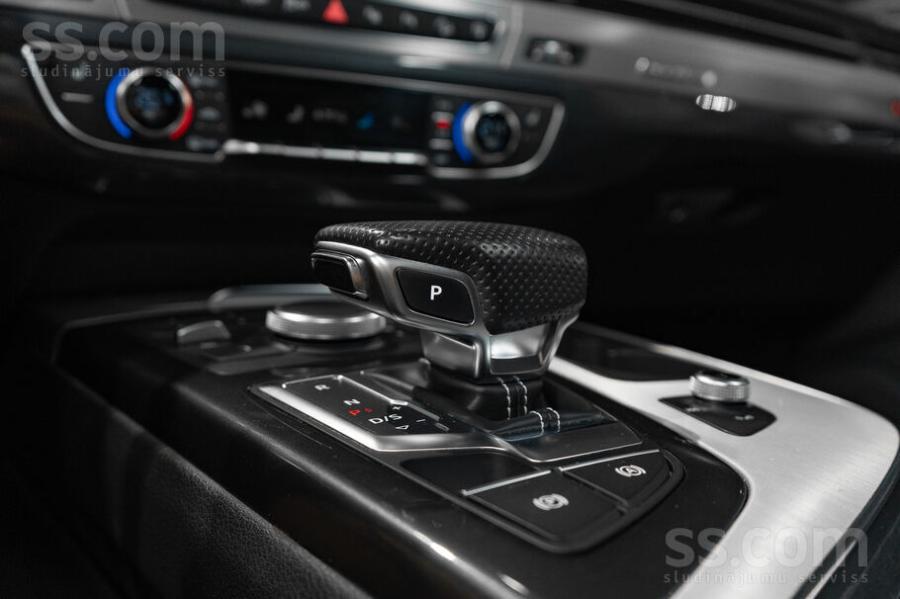 Melns Audi Q7 2016 Rīga, ar dzinēja tilpumu 3.00 L un nobraukumu 238 tūkst. km par 25000 €, foto 32 vietnē AUTOMOTO.COM.LV