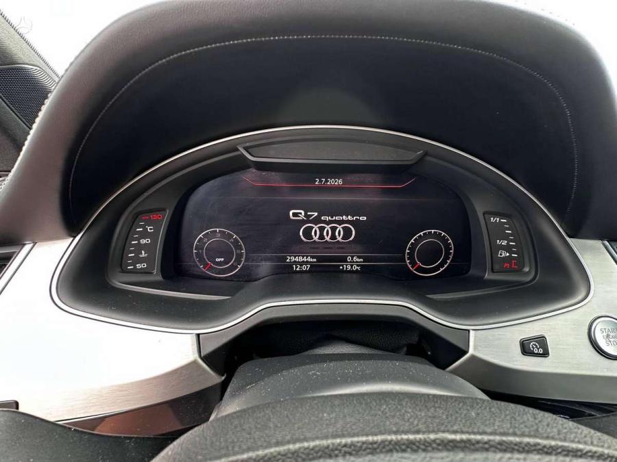 Melns Audi Q7 2016 Panevēža, ar dzinēja tilpumu 2.97 L un nobraukumu 294 tūkst. km par 25000 €, foto 12 vietnē AUTOMOTO.COM.LV