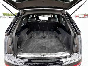 Melns Audi Q7 2016 Panevēža, ar dzinēja tilpumu 2.97 L un nobraukumu 294 tūkst. km par 25000 €, foto 20 vietnē AUTOMOTO.COM.LV