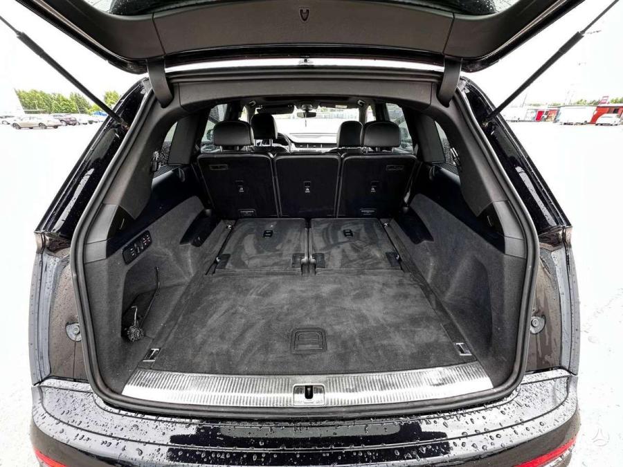 Melns Audi Q7 2016 Panevēža, ar dzinēja tilpumu 2.97 L un nobraukumu 294 tūkst. km par 25000 €, foto 20 vietnē AUTOMOTO.COM.LV