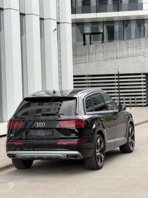 Black Audi Q7 2016 in Vilnius, with an engine capacity of 3.00 L and mileage of 325 thousand km for 18650 €, photo 9 on AUTOMOTO.COM.LV