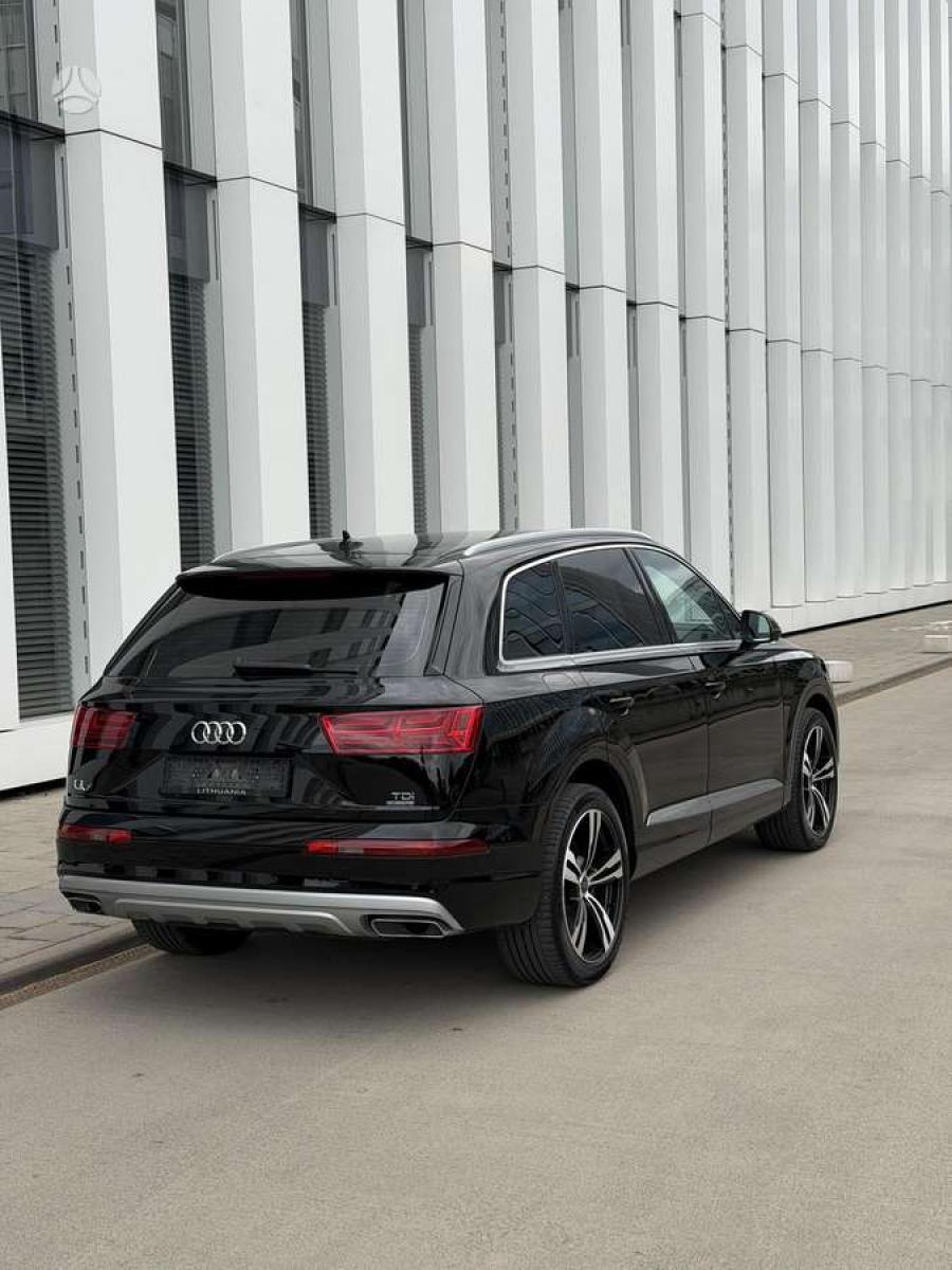 Black Audi Q7 2016 in Vilnius, with an engine capacity of 3.00 L and mileage of 325 thousand km for 18290 €, photo 6 on AUTOMOTO.COM.LV