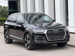 Black Audi Q7 2016 in Vilnius, with an engine capacity of 3.00 L and mileage of 325 thousand km for 18290 €, photo 8 on AUTOMOTO.COM.LV