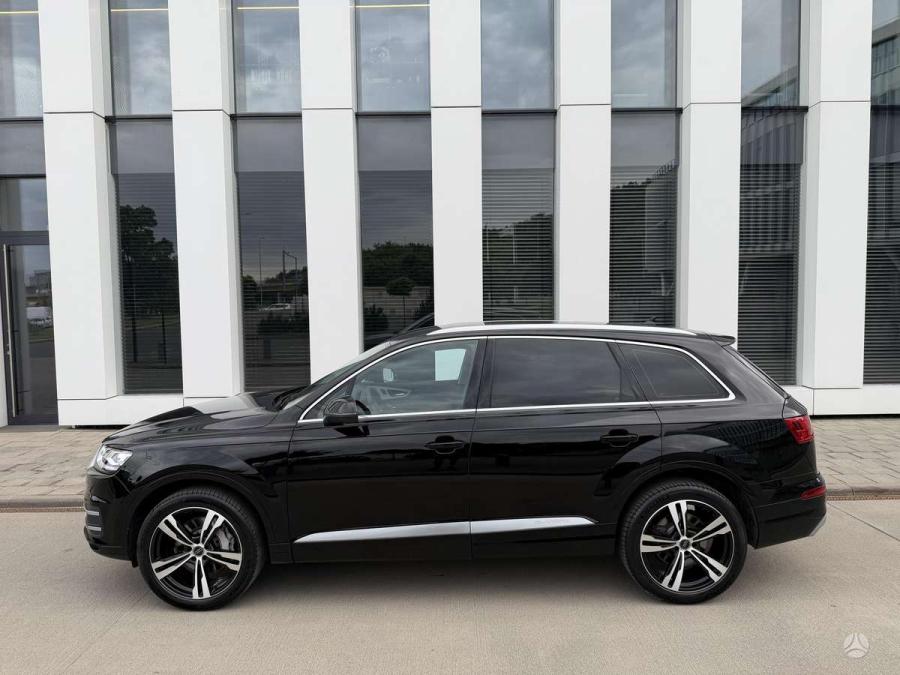 Black Audi Q7 2016 in Vilnius, with an engine capacity of 3.00 L and mileage of 325 thousand km for 18290 €, photo 12 on AUTOMOTO.COM.LV