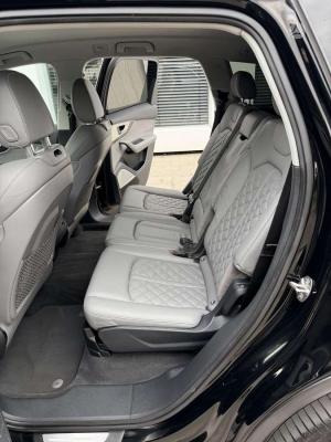 Black Audi Q7 2016 in Vilnius, with an engine capacity of 3.00 L and mileage of 325 thousand km for 18290 €, photo 23 on AUTOMOTO.COM.LV