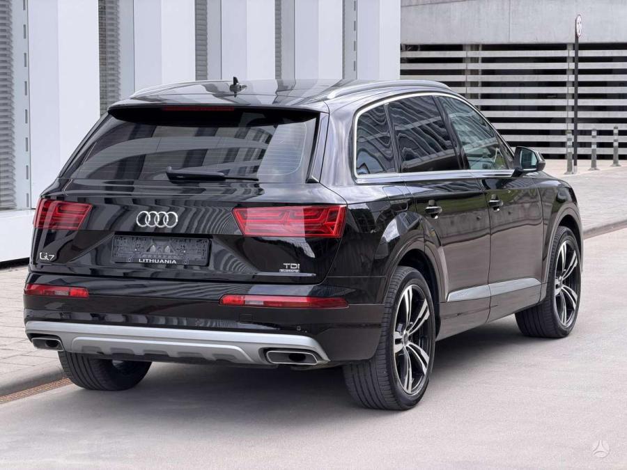 Black Audi Q7 2016 in Vilnius, with an engine capacity of 3.00 L and mileage of 325 thousand km for 18290 €, photo 34 on AUTOMOTO.COM.LV