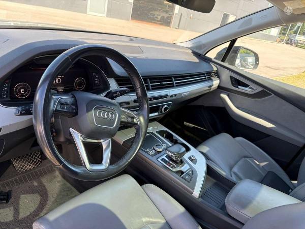 Black Audi Q7 2016 in Panevezys, with an engine capacity of 2.97 L and mileage of 230 thousand km for 13700 €, photo 8 on AUTOMOTO.COM.LV