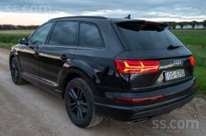 Melns Audi Q7 2016 Rīga, ar dzinēja tilpumu 3.00 L un nobraukumu 238 tūkst. km par 26500 €, foto 4 vietnē AUTOMOTO.COM.LV