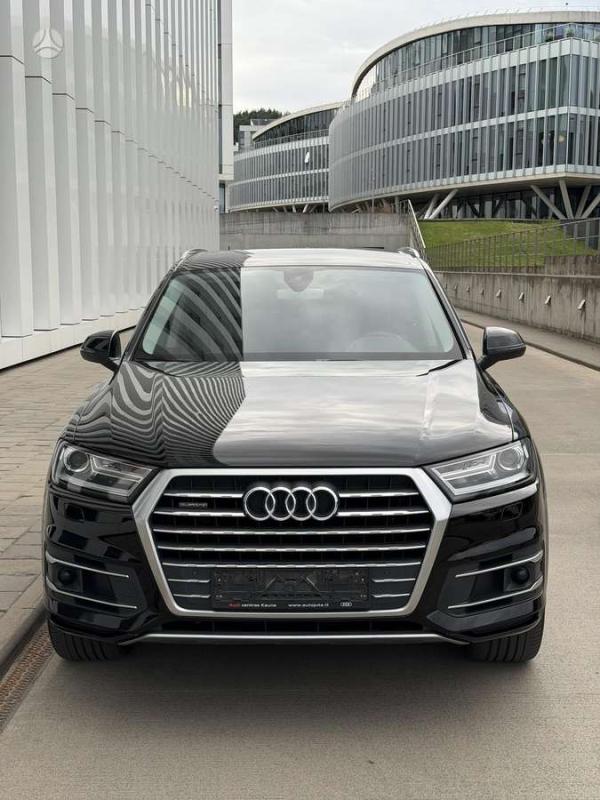 Black Audi Q7 2016 in Vilnius, with an engine capacity of 3.00 L and mileage of 325 thousand km for 18500 €, photo 9 on AUTOMOTO.COM.LV