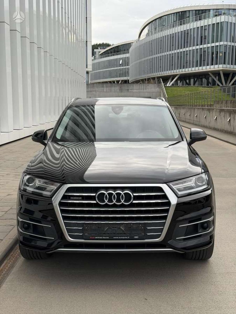 Black Audi Q7 2016 in Vilnius, with an engine capacity of 3.00 L and mileage of 325 thousand km for 18500 €, photo 10 on AUTOMOTO.COM.LV