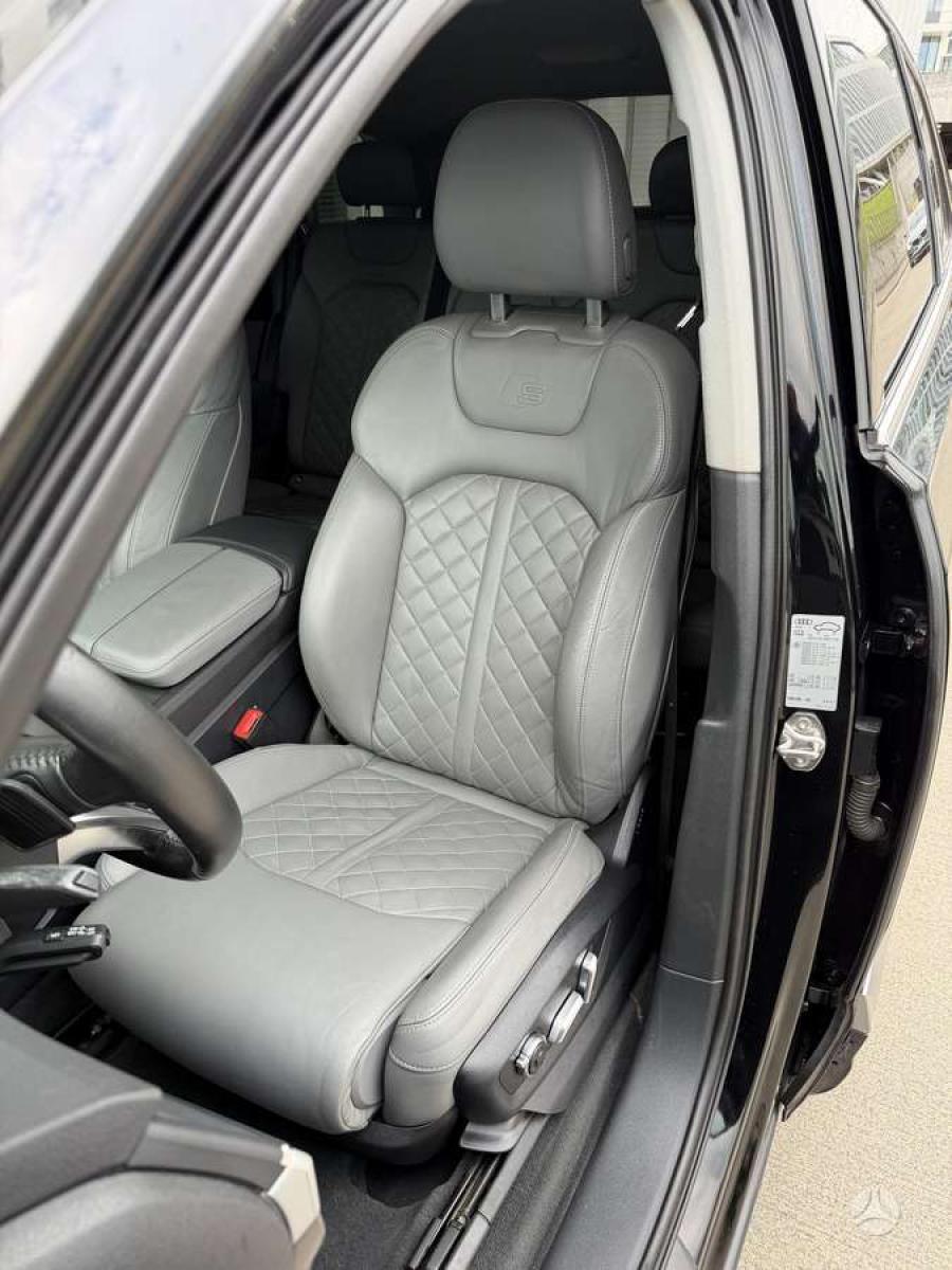 Black Audi Q7 2016 in Vilnius, with an engine capacity of 3.00 L and mileage of 325 thousand km for 18500 €, photo 22 on AUTOMOTO.COM.LV