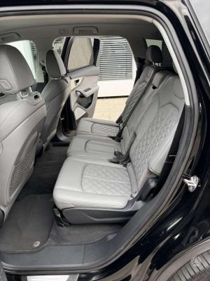 Black Audi Q7 2016 in Vilnius, with an engine capacity of 3.00 L and mileage of 325 thousand km for 18500 €, photo 25 on AUTOMOTO.COM.LV