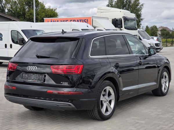Black Audi Q7 2016 in Taurage, with an engine capacity of 3.00 L and mileage of 270 thousand km for 22220 €, photo 8 on AUTOMOTO.COM.LV