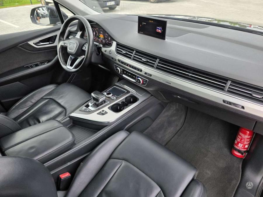 Black Audi Q7 2016 in Taurage, with an engine capacity of 3.00 L and mileage of 270 thousand km for 22220 €, photo 15 on AUTOMOTO.COM.LV
