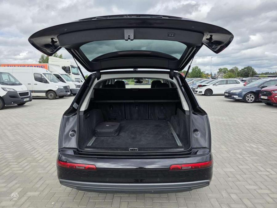 Black Audi Q7 2016 in Taurage, with an engine capacity of 3.00 L and mileage of 270 thousand km for 22220 €, photo 26 on AUTOMOTO.COM.LV