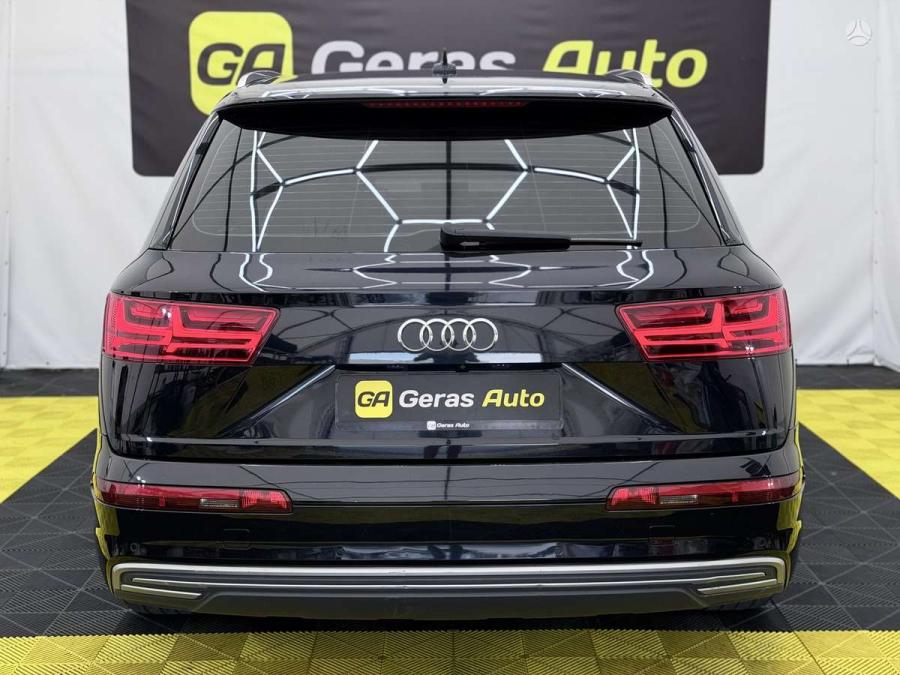 Melns Audi Q7 2016 Viļņa, ar dzinēja tilpumu 3.00 L un nobraukumu 302 tūkst. km par 18990 €, foto 6 vietnē AUTOMOTO.COM.LV