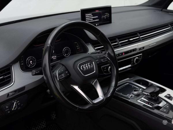 Black Audi Q7 2016 in Vilnius, with an engine capacity of 3.00 L and mileage of 302 thousand km for 18990 €, photo 9 on AUTOMOTO.COM.LV