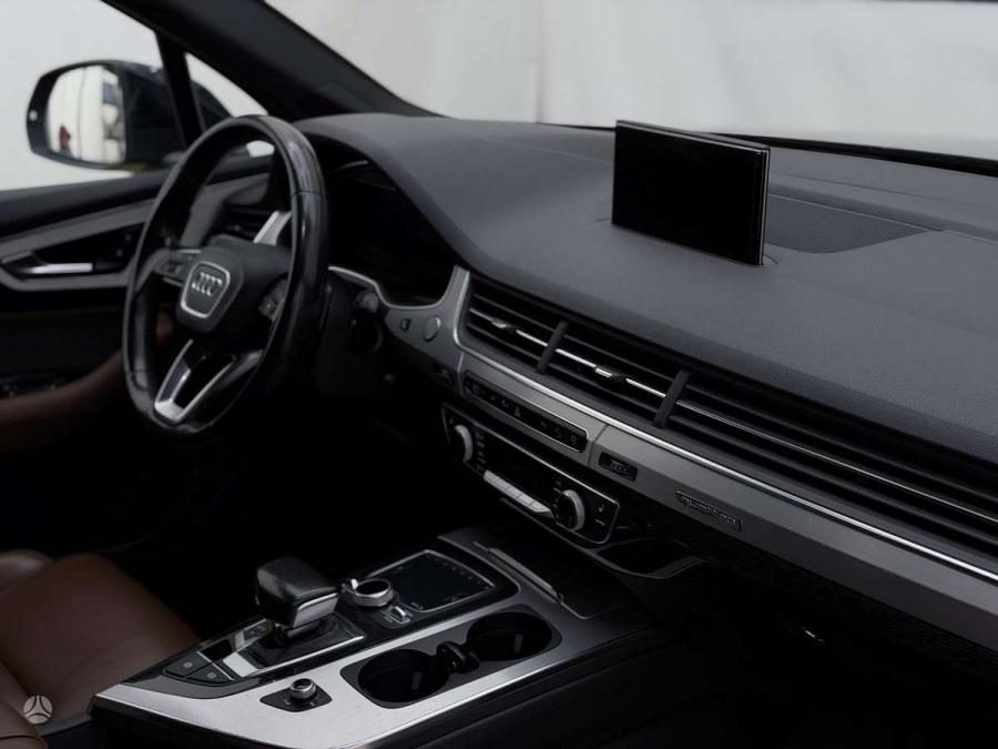 Melns Audi Q7 2016 Viļņa, ar dzinēja tilpumu 3.00 L un nobraukumu 302 tūkst. km par 18990 €, foto 17 vietnē AUTOMOTO.COM.LV