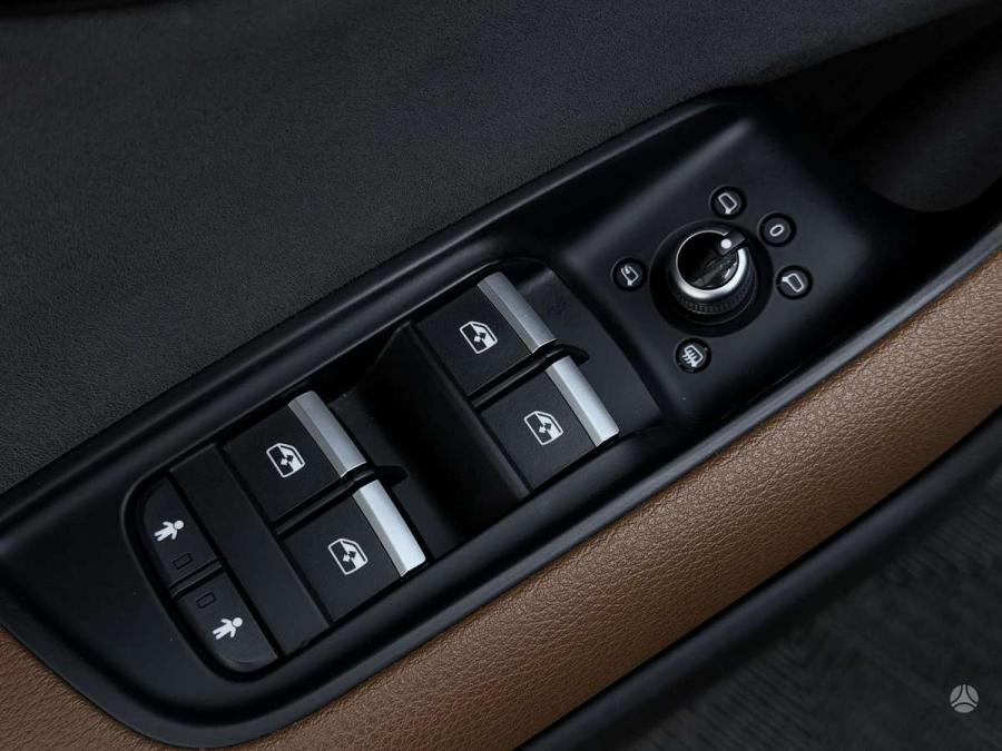 Melns Audi Q7 2016 Viļņa, ar dzinēja tilpumu 3.00 L un nobraukumu 302 tūkst. km par 18990 €, foto 22 vietnē AUTOMOTO.COM.LV